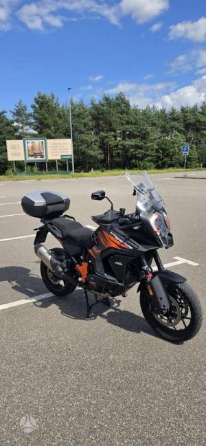 Black KTM Super Adventure 2021 in Vilnius, with an engine capacity of 1.29 L and mileage of 40 thousand km for 12000 €, photo 3 on AUTOMOTO.COM.LV