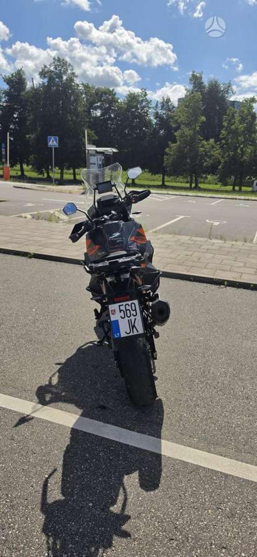 Black KTM Super Adventure 2021 in Vilnius, with an engine capacity of 1.29 L and mileage of 40 thousand km for 12000 €, photo 6 on AUTOMOTO.COM.LV