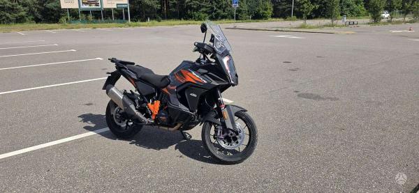 Black KTM Super Adventure 2021 in Vilnius, with an engine capacity of 1.29 L and mileage of 40 thousand km for 12000 €, photo 6 on AUTOMOTO.COM.LV
