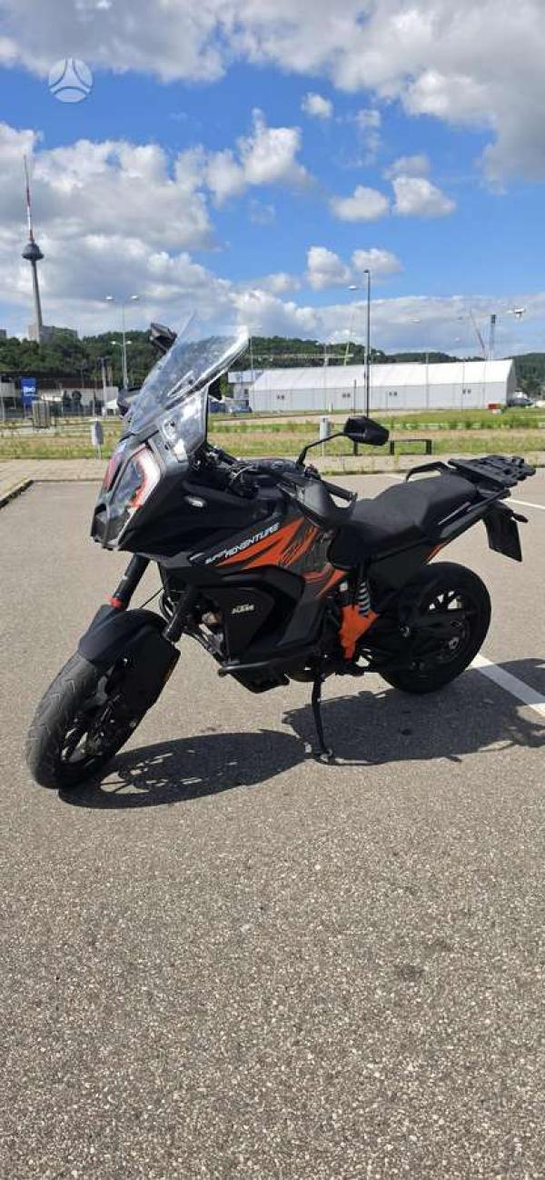 Black KTM Super Adventure 2021 in Vilnius, with an engine capacity of 1.29 L and mileage of 40 thousand km for 12000 €, photo 7 on AUTOMOTO.COM.LV