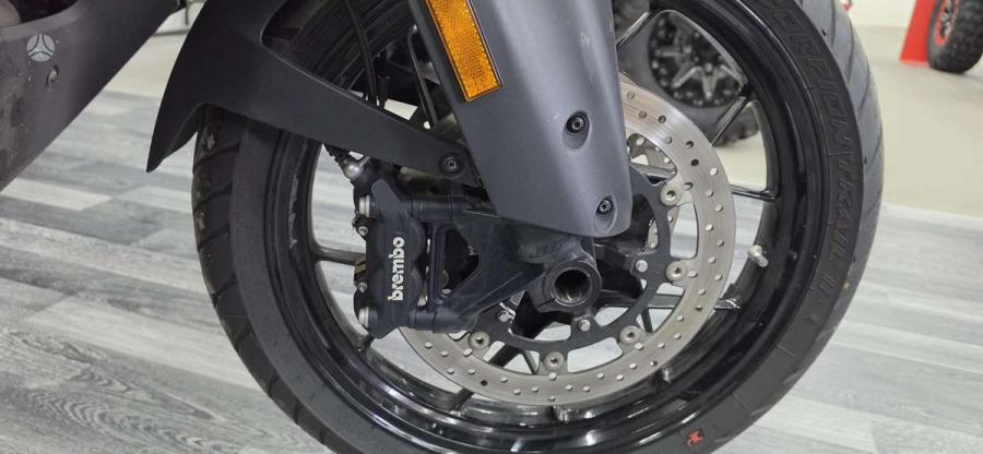 Black KTM Super Adventure 2022 in Taurage, with an engine capacity of 1.29 L and mileage of 25 thousand km for 13800 €, photo 11 on AUTOMOTO.COM.LV