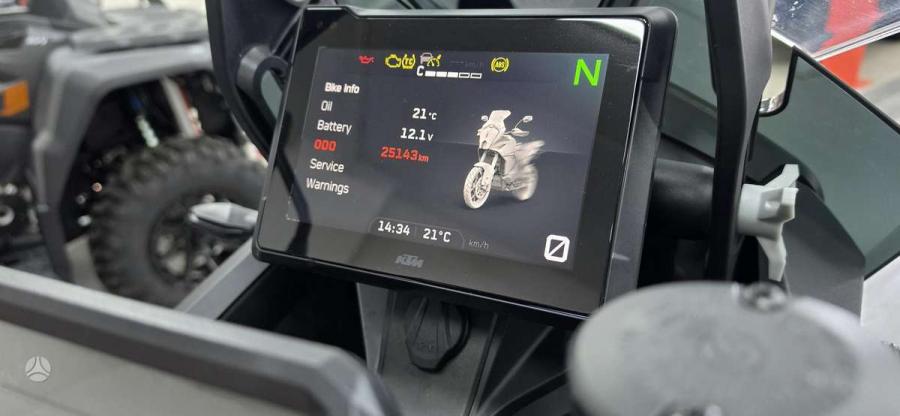 Black KTM Super Adventure 2022 in Taurage, with an engine capacity of 1.29 L and mileage of 25 thousand km for 13800 €, photo 24 on AUTOMOTO.COM.LV