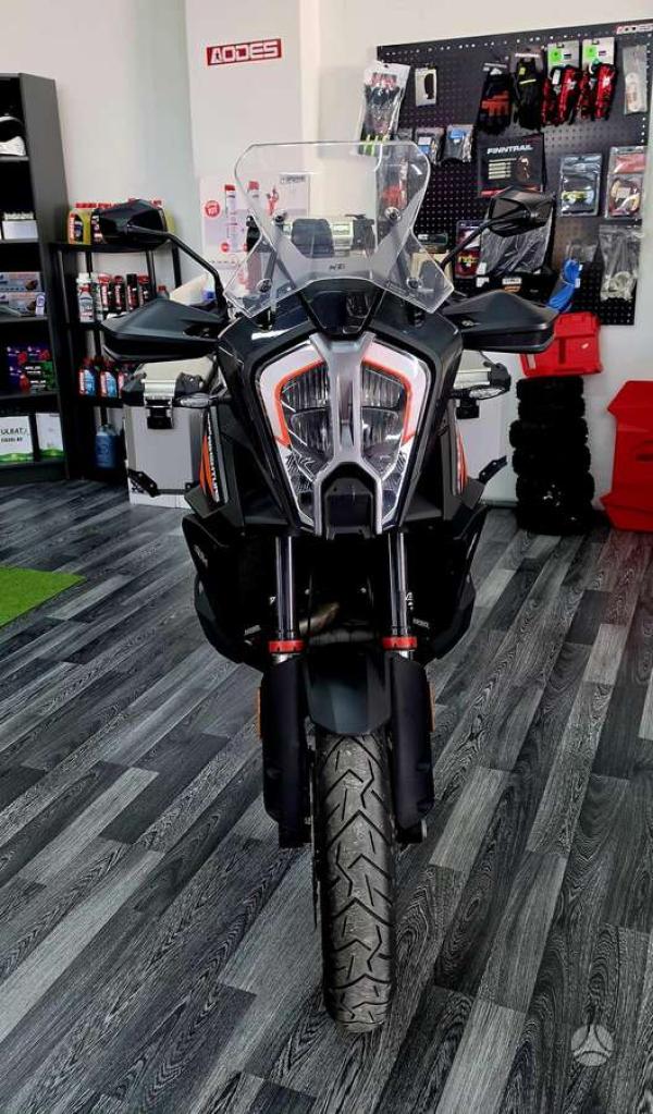 Черный КТМ Super Adventure 2022 в Таураге, объемом двигателя 1.29 л и пробегом 25 тыс. км за 11990 €, фото 4 на AUTOMOTO.COM.LV