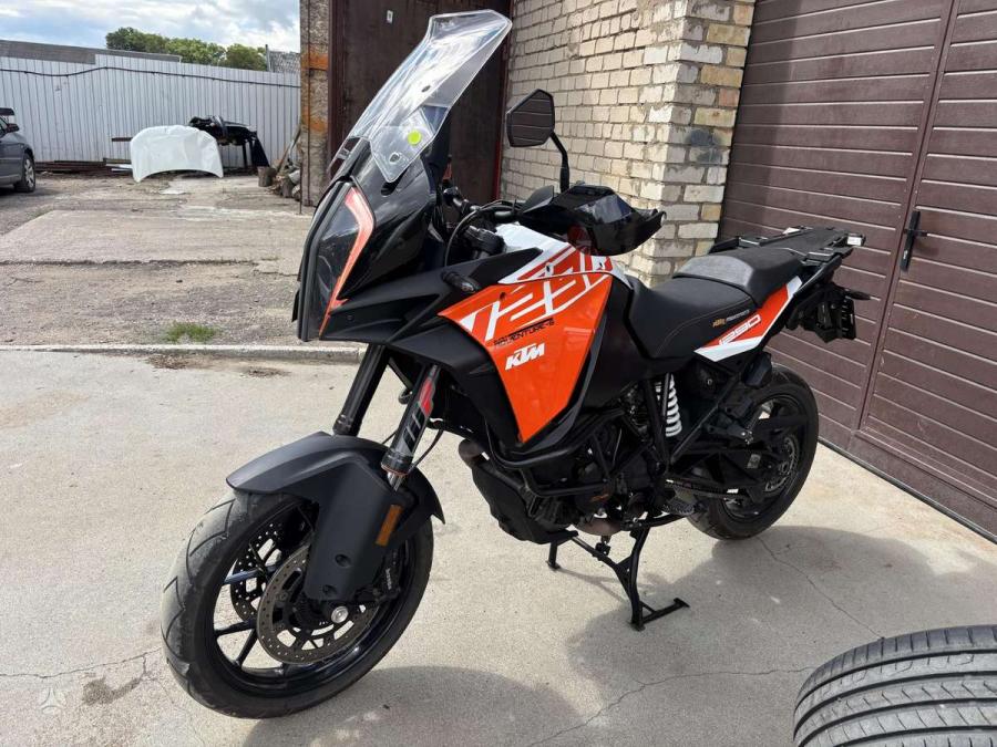 KTM Super Adventure 2017 Tauragė, ar dzinēja tilpumu 1.29 L un nobraukumu 99 tūkst. km par 6800 €, foto 2 vietnē AUTOMOTO.COM.LV