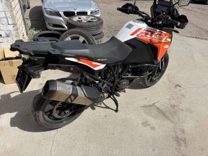 KTM Super Adventure 2017 Tauragė, ar dzinēja tilpumu 1.29 L un nobraukumu 99 tūkst. km par 6800 €, foto 5 vietnē AUTOMOTO.COM.LV