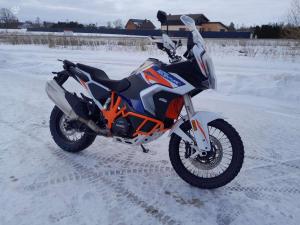 KTM Super Adventure 2021 Marijampole, ar dzinēja tilpumu 13.00 L un nobraukumu 40 tūkst. km par 12300 €, foto 2 vietnē AUTOMOTO.COM.LV