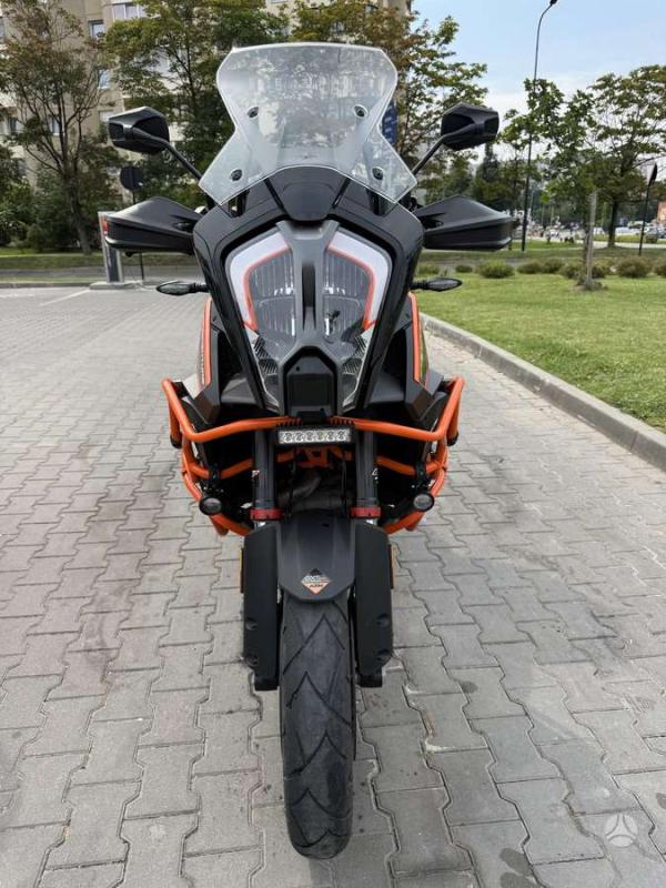 Orange KTM Super Adventure 2021 in Vilnius, with an engine capacity of 1.30 L and mileage of 7 thousand km for 12000 €, photo 2 on AUTOMOTO.COM.LV