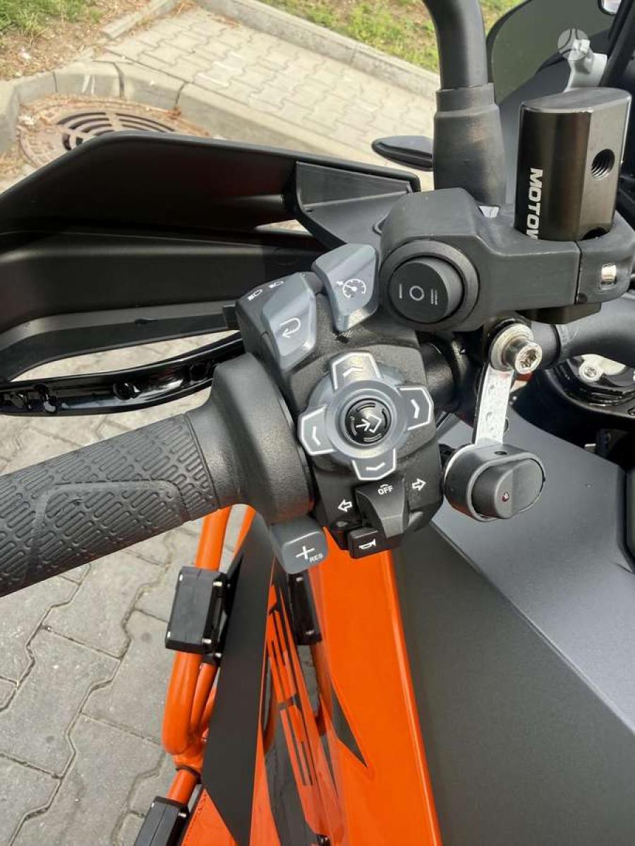 Orange KTM Super Adventure 2021 in Vilnius, with an engine capacity of 1.30 L and mileage of 7 thousand km for 12000 €, photo 19 on AUTOMOTO.COM.LV