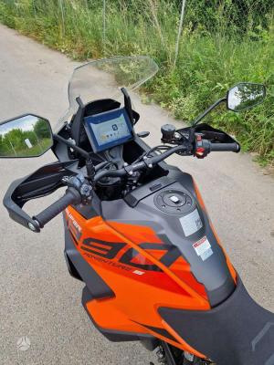 Oranžs KTM Super Adventure 2024 Viļņa, ar dzinēja tilpumu 1.30 L un nobraukumu 2 tūkst. km par 14900 €, foto 10 vietnē AUTOMOTO.COM.LV