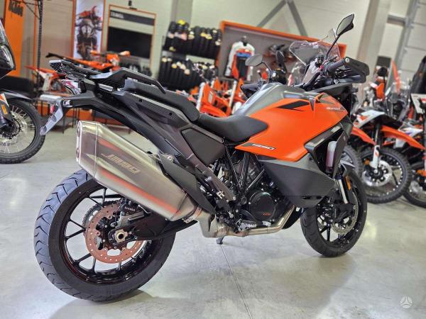 Orange KTM Super Adventure 2026 in Vilnius, with an engine capacity of 1.35 L and mileage of 0 thousand km for 20570 €, photo 6 on AUTOMOTO.COM.LV
