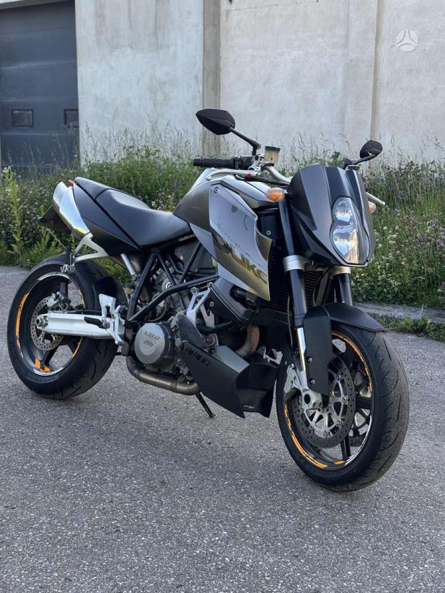 Black KTM Super Duke 2007 in Kaunas, with an engine capacity of 0.99 L and mileage of 25 thousand km for 3200 €, photo 1 on AUTOMOTO.COM.LV