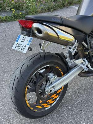 Black KTM Super Duke 2007 in Kaunas, with an engine capacity of 0.99 L and mileage of 25 thousand km for 3200 €, photo 5 on AUTOMOTO.COM.LV
