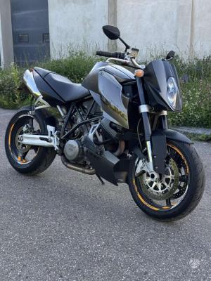 Black KTM Super Duke 2007 in Kaunas, with an engine capacity of 0.99 L and mileage of 25 thousand km for 3200 €, photo 13 on AUTOMOTO.COM.LV