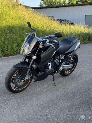 Black KTM Super Duke 2007 in Kaunas, with an engine capacity of 0.99 L and mileage of 25 thousand km for 3200 €, photo 14 on AUTOMOTO.COM.LV