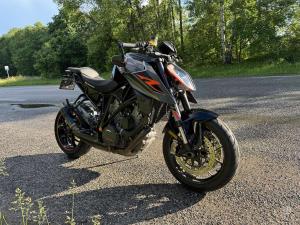 Black KTM Super Duke 2017 in Tallinn, with an engine capacity of 1.29 L and mileage of 90 thousand km for 5900 €, photo  on AUTOMOTO.COM.LV