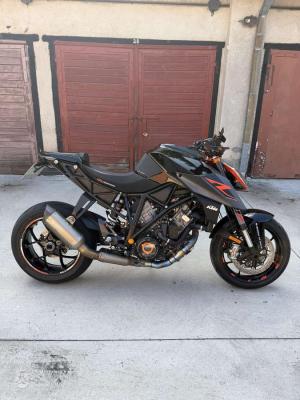 Melns KTM Super Duke 2017 Kauņa, ar dzinēja tilpumu 1.30 L un nobraukumu 19 tūkst. km par 8300 €, foto 7 vietnē AUTOMOTO.COM.LV