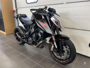 Melns KTM Super Duke 2018 Vilkaviškis, ar dzinēja tilpumu 1.30 L un nobraukumu 8 tūkst. km par 9000 €, foto 2 vietnē AUTOMOTO.COM.LV