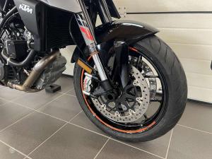 Melns KTM Super Duke 2018 Vilkaviškis, ar dzinēja tilpumu 1.30 L un nobraukumu 8 tūkst. km par 9000 €, foto 10 vietnē AUTOMOTO.COM.LV