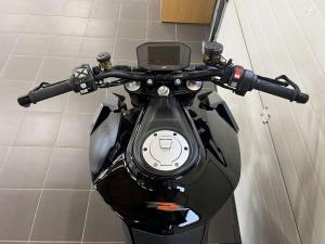 Melns KTM Super Duke 2018 Vilkaviškis, ar dzinēja tilpumu 1.30 L un nobraukumu 8 tūkst. km par 9000 €, foto 27 vietnē AUTOMOTO.COM.LV
