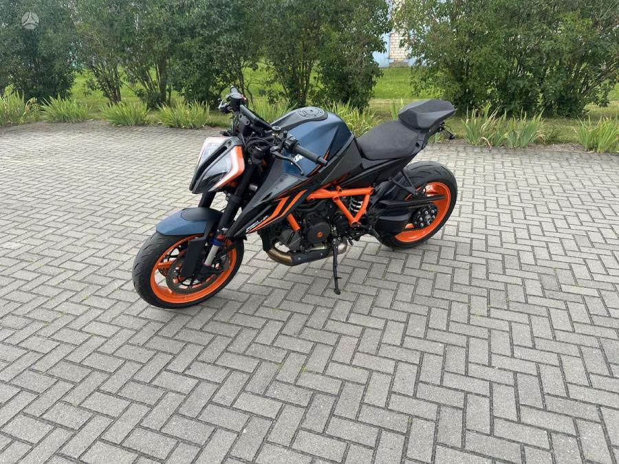 Синий КТМ Super Duke 2023 в Радвилишкис, объемом двигателя 1.29 л и пробегом 1 тыс. км за 11500 €, фото 1 на AUTOMOTO.COM.LV