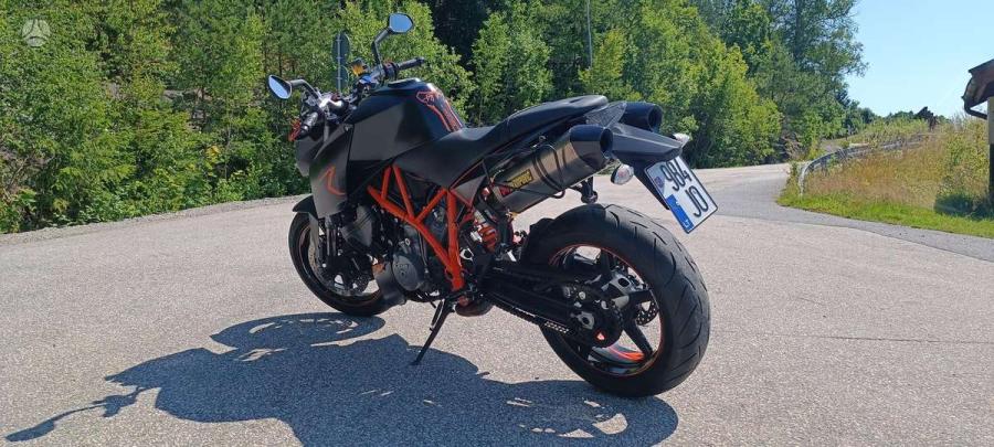 KTM Super Duke 2013 in Vilkaviskis, with an engine capacity of 1.00 L and mileage of 13 thousand km for 4200 €, photo 5 on AUTOMOTO.COM.LV