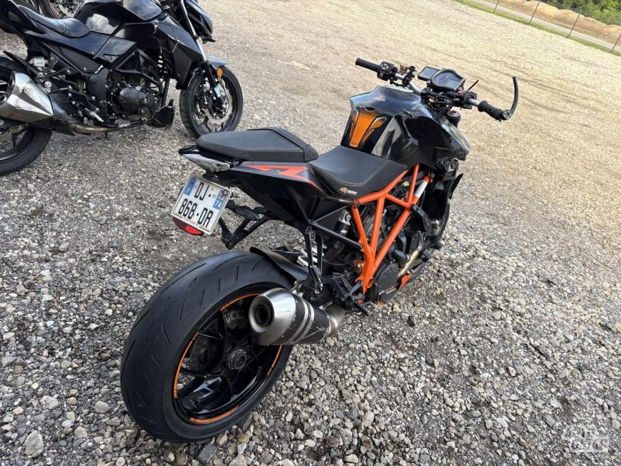 KTM Super Duke 2014 Kelmė, ar dzinēja tilpumu 1.29 L un nobraukumu 0 tūkst. km par 2430 €, foto 4 vietnē AUTOMOTO.COM.LV