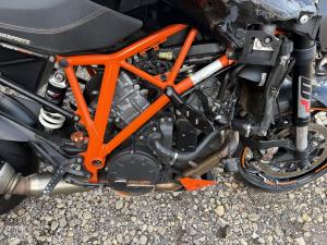 KTM Super Duke 2014 Kelmė, ar dzinēja tilpumu 1.29 L un nobraukumu 0 tūkst. km par 2430 €, foto 14 vietnē AUTOMOTO.COM.LV
