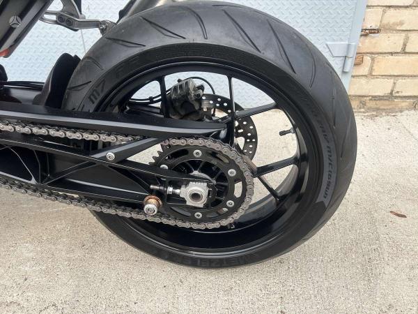 KTM Super Duke 2014 Birštonas, ar dzinēja tilpumu 0.69 L un nobraukumu 39 tūkst. km par 3499 €, foto 10 vietnē AUTOMOTO.COM.LV