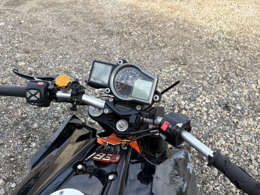 KTM Super Duke 2014 in Kelme, with an engine capacity of 1.29 L and mileage of 0 thousand km for 2430 €, photo 16 on AUTOMOTO.COM.LV