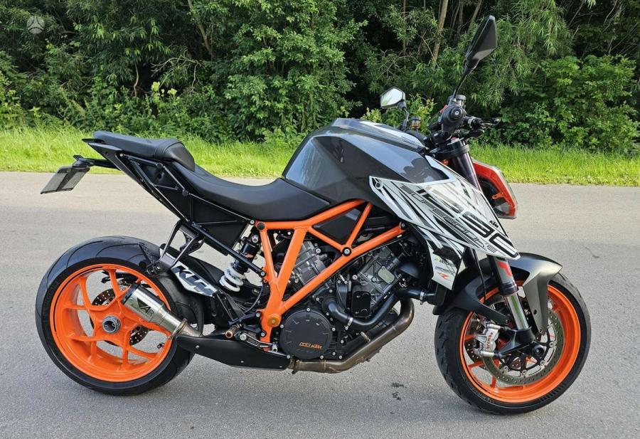 KTM Super Duke 2017 in Kelme, with an engine capacity of 1.30 L and mileage of 31 thousand km for 7300 €, photo 6 on AUTOMOTO.COM.LV
