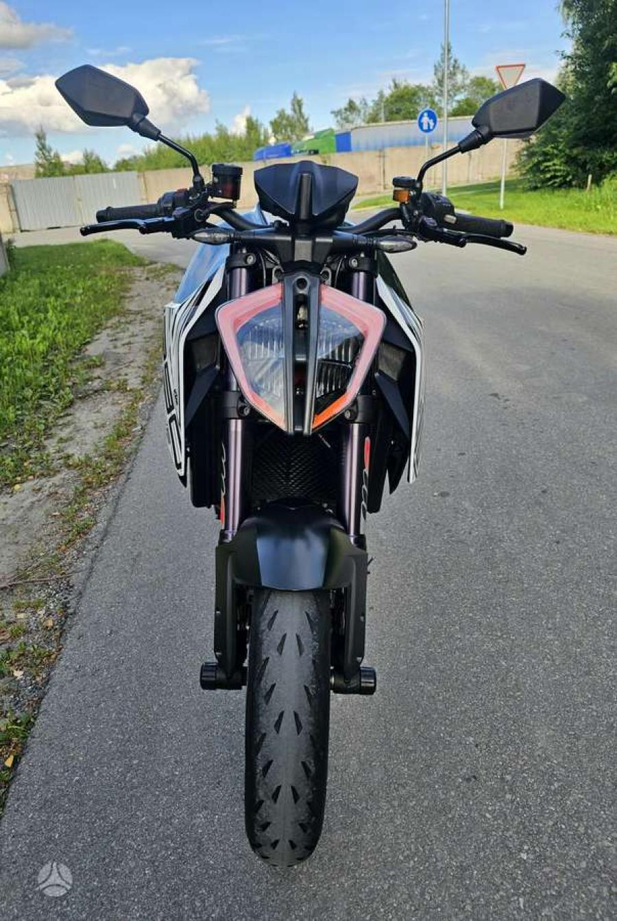 KTM Super Duke 2017 in Kelme, with an engine capacity of 1.30 L and mileage of 31 thousand km for 7300 €, photo 8 on AUTOMOTO.COM.LV