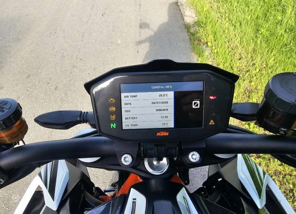 KTM Super Duke 2017 in Kelme, with an engine capacity of 1.30 L and mileage of 31 thousand km for 7300 €, photo 8 on AUTOMOTO.COM.LV