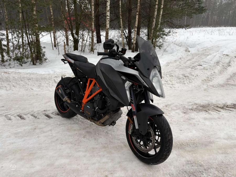 КТМ Super Duke 2018 в Вильнюс, объемом двигателя 1.29 л и пробегом 23 тыс. км за 4500 €, фото 1 на AUTOMOTO.COM.LV