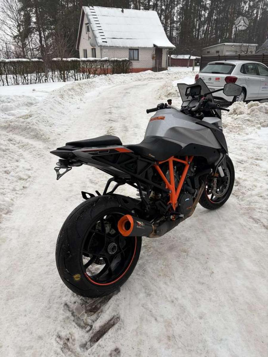 KTM Super Duke 2018 in Vilnius, with an engine capacity of 1.29 L and mileage of 23 thousand km for 4500 €, photo 3 on AUTOMOTO.COM.LV