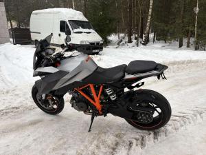 KTM Super Duke 2018 in Vilnius, with an engine capacity of 1.29 L and mileage of 23 thousand km for 4500 €, photo 4 on AUTOMOTO.COM.LV