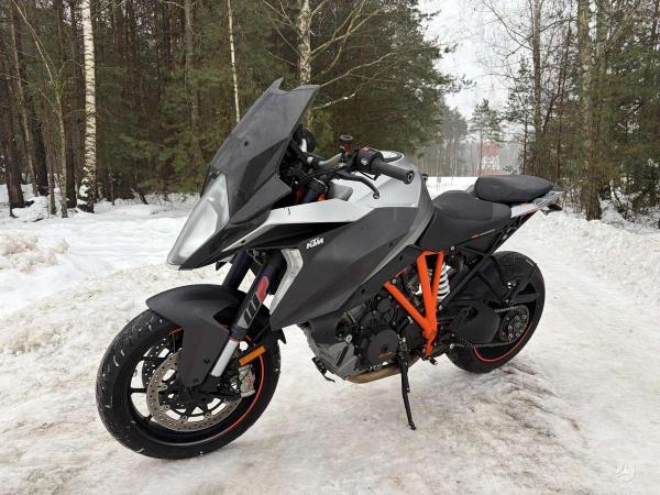 KTM Super Duke 2018 Viļņa, ar dzinēja tilpumu 1.29 L un nobraukumu 23 tūkst. km par 4500 €, foto 5 vietnē AUTOMOTO.COM.LV