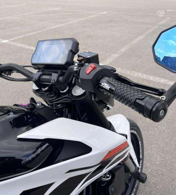 KTM Super Duke 2018 in Kaunas, with an engine capacity of 0.13 L and mileage of 31 thousand km for 2550 €, photo 8 on AUTOMOTO.COM.LV
