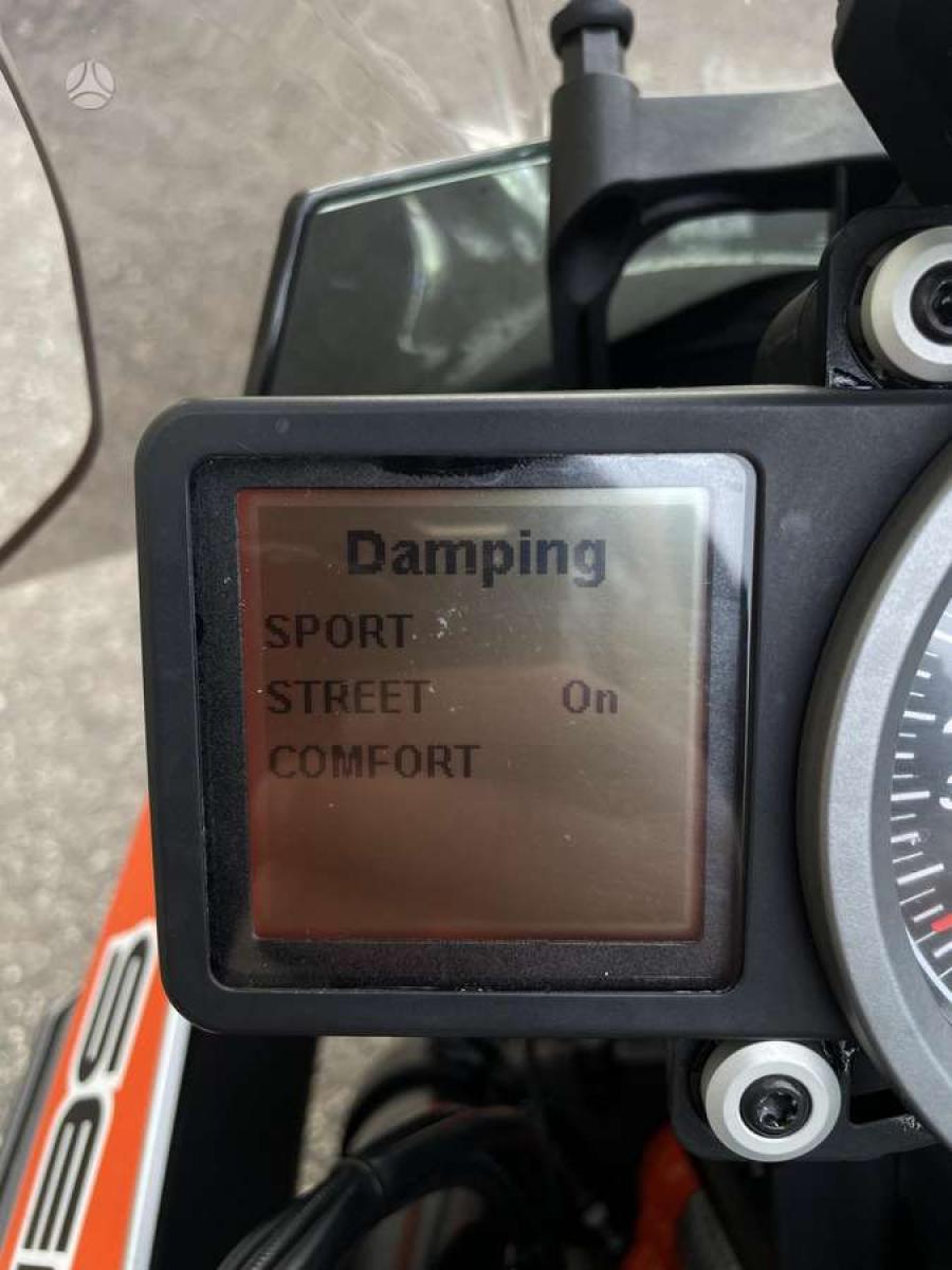 KTM Super Duke 2018 Kuršėnai, ar dzinēja tilpumu 1.30 L un nobraukumu 42 tūkst. km par 5500 €, foto 11 vietnē AUTOMOTO.COM.LV