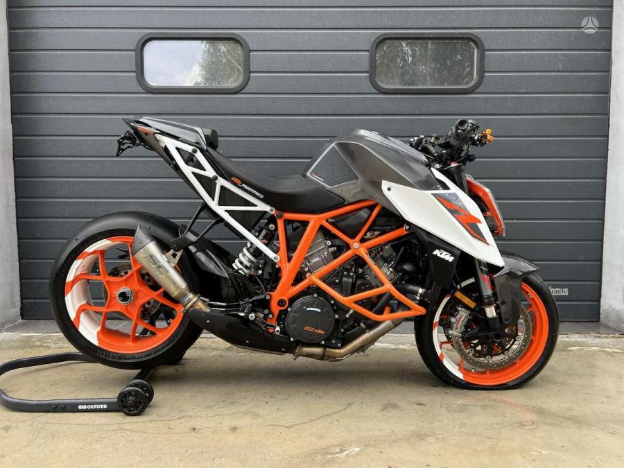 KTM Super Duke 2019 in Vilkaviskis, with an engine capacity of 1.30 L and mileage of 11 thousand km for 5700 €, photo 1 on AUTOMOTO.COM.LV
