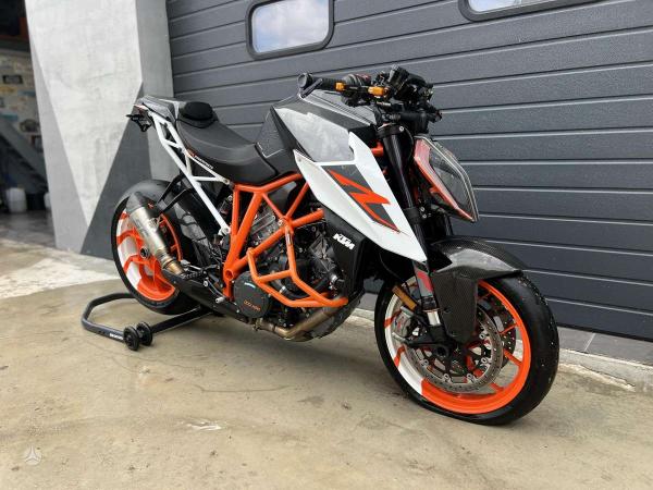 KTM Super Duke 2019 in Vilkaviskis, with an engine capacity of 1.30 L and mileage of 11 thousand km for 5700 €, photo 2 on AUTOMOTO.COM.LV