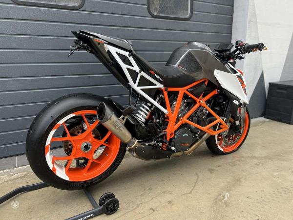 KTM Super Duke 2019 in Vilkaviskis, with an engine capacity of 1.30 L and mileage of 11 thousand km for 5700 €, photo 3 on AUTOMOTO.COM.LV
