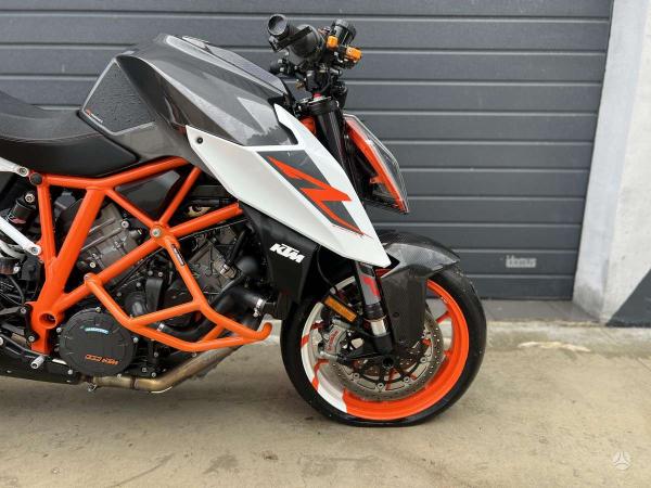 KTM Super Duke 2019 in Vilkaviskis, with an engine capacity of 1.30 L and mileage of 11 thousand km for 5700 €, photo 5 on AUTOMOTO.COM.LV