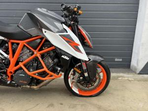 KTM Super Duke 2019 in Vilkaviskis, with an engine capacity of 1.30 L and mileage of 11 thousand km for 5700 €, photo 6 on AUTOMOTO.COM.LV
