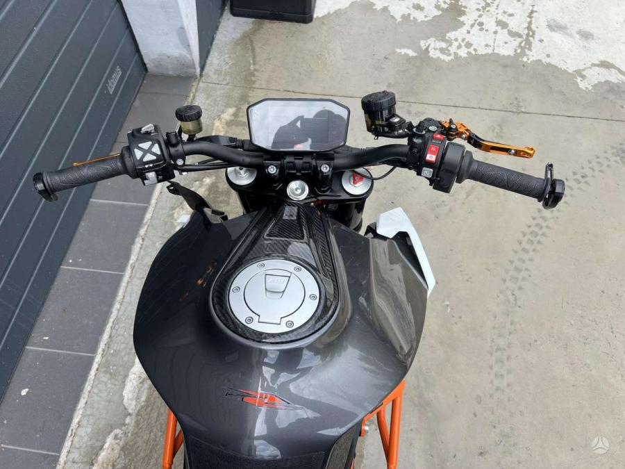KTM Super Duke 2019 in Vilkaviskis, with an engine capacity of 1.30 L and mileage of 11 thousand km for 5700 €, photo 8 on AUTOMOTO.COM.LV