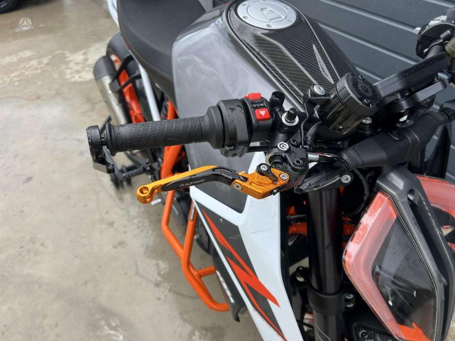 KTM Super Duke 2019 in Vilkaviskis, with an engine capacity of 1.30 L and mileage of 11 thousand km for 5700 €, photo 9 on AUTOMOTO.COM.LV