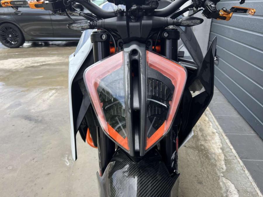 KTM Super Duke 2019 in Vilkaviskis, with an engine capacity of 1.30 L and mileage of 11 thousand km for 5700 €, photo 11 on AUTOMOTO.COM.LV