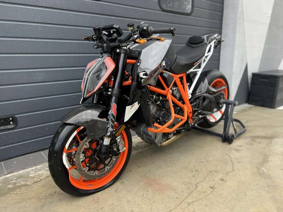 KTM Super Duke 2019 in Vilkaviskis, with an engine capacity of 1.30 L and mileage of 11 thousand km for 5700 €, photo 14 on AUTOMOTO.COM.LV