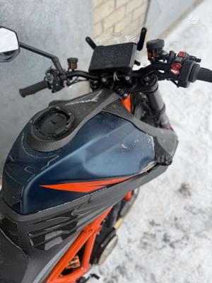 KTM Super Duke 2021 in Taurage, with an engine capacity of 1.29 L and mileage of 17 thousand km for 6200 €, photo 3 on AUTOMOTO.COM.LV