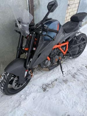 KTM Super Duke 2021 in Taurage, with an engine capacity of 1.29 L and mileage of 17 thousand km for 6200 €, photo 4 on AUTOMOTO.COM.LV