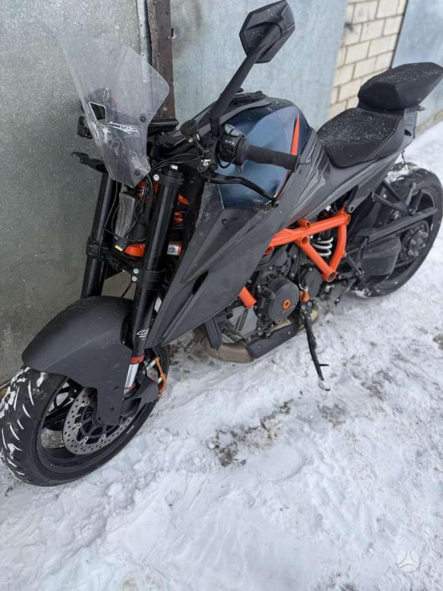 KTM Super Duke 2021 in Taurage, with an engine capacity of 1.29 L and mileage of 17 thousand km for 6200 €, photo 4 on AUTOMOTO.COM.LV